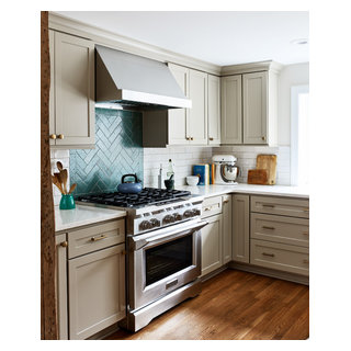 Cindy & Todd's kitchen - Transitional - Kitchen - Chicago - by April ...