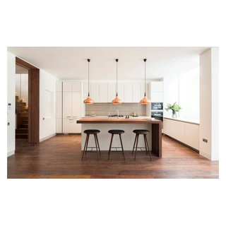 Clapham Townhouses in Caesarstone Osprey quartz and Filleto travertine ...