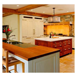 Classic French Normandy Style Kitchen - Klassisch - Küche - Washington ...