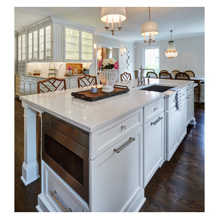 Classic Kitchen - Traditional - Kitchen - Chicago - by DDK Kitchen ...