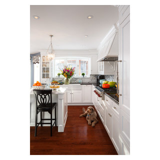 Classic White Kitchen Design By Astro - Ottawa - Traditional - Kitchen ...