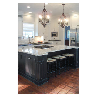 Classic white kitchen - Traditional - Kitchen - Cincinnati - by Essence ...