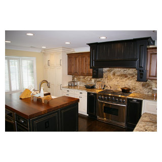 Classic Working Kitchen - Traditional - Kitchen - Atlanta - by Highland ...