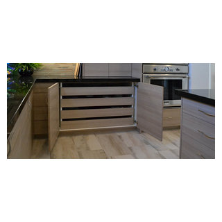 Cleaf-Metro, Temecula, CA - Modern - Kitchen - Los Angeles - by HK ...