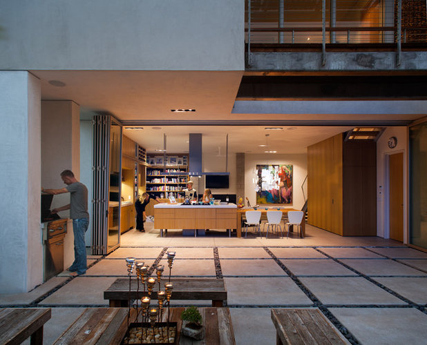 10 Walk-Out Kitchens That Get the Indoor-Outdoor Connection Right