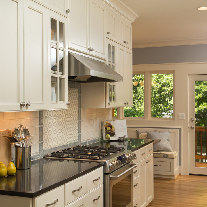 75 Traditional Kitchen Ideas You'll Love - September, 2025 | Houzz
