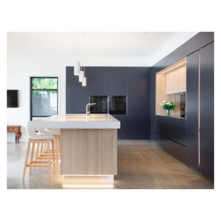 Cleveland Kitchen - Contemporary - Kitchen - Brisbane - by Michael ...