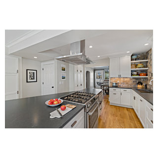 Clever Open Concept Kitchen - Classique - Cuisine - Milwaukee - par ...