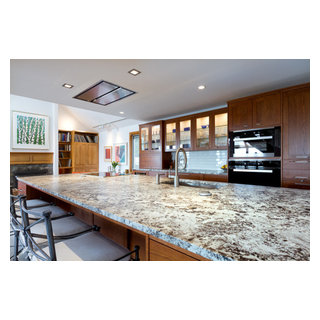 Cliffside Cottage - Alaska White Granite Counters - Contemporary ...