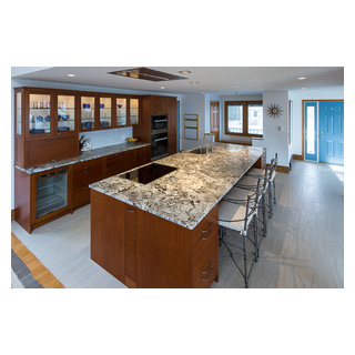 Cliffside Cottage - Alaska White Granite Counters - Modern - Küche ...