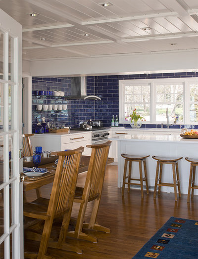 Kitchen of the Week: Crisp and Coastal on the Connecticut Shore