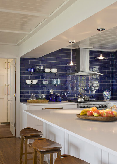 Kitchen of the Week: Crisp and Coastal on the Connecticut Shore