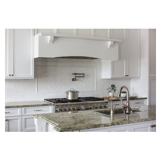 Coastal Family Retreat - Beach Style - Kitchen - Jacksonville - by Lisa ...