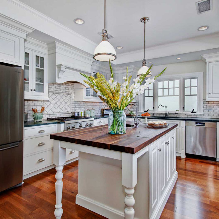 Colonial Kitchen - Photos & Ideas | Houzz