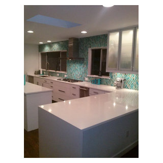 COMPAC Absolut Blanc Countertops - Midcentury - Kitchen - Atlanta - by ...