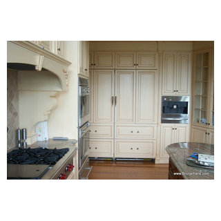 Concave and Convex Curves - Traditional - Kitchen - Bridgeport - by ...