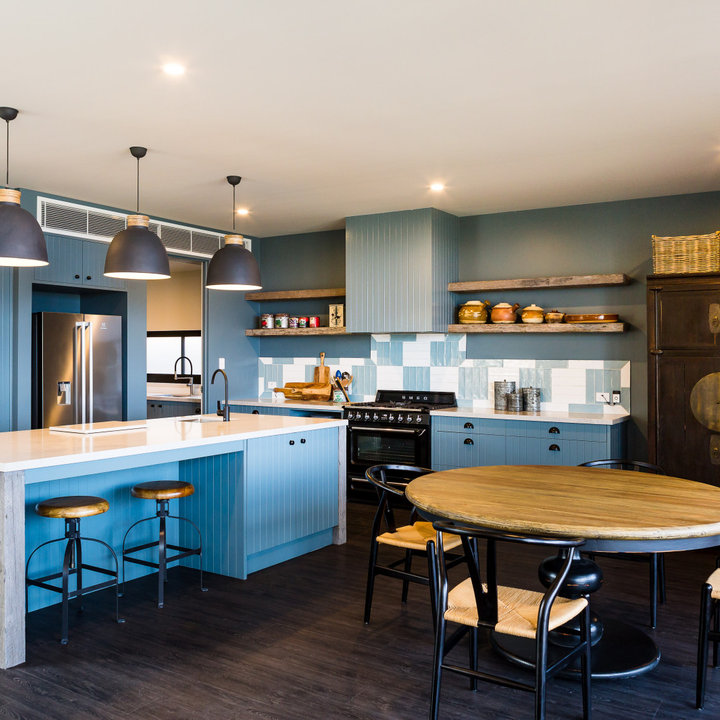 75 Beautiful Beach Style Kitchen Ideas & Designs - August 2022 | Houzz AU