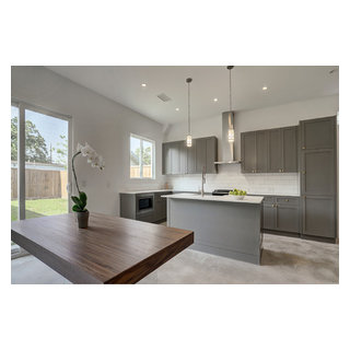 Contemporary Cottage - Transitional - Kitchen - Houston - by Steven ...