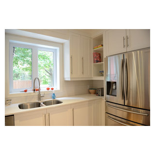 Contemporary Shaker Kitchen - Contemporary - Kitchen - Montreal - by ...