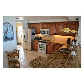 Coral Reef Kitchen - Modern - Kitchen - Orlando - by Total Home ...