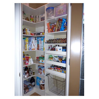 Corner Pantry - Traditional - Kitchen - Calgary - by Kwik Kloset ...