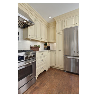 Costello Kitchen - Farmhouse - Kitchen - Atlanta - by Turan Designs ...