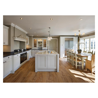 Country Cream Shaker Style Kitchen - Country - Kitchen - Other - by ...