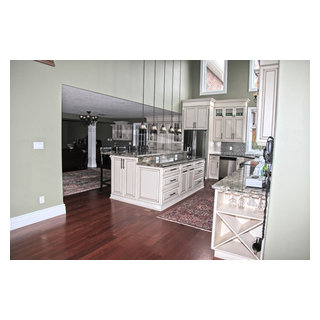 Country Kitchen in Cambridge - Traditional - Kitchen - Toronto - by ...