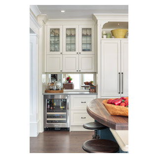 Countryside Traditional Kitchen - Astro Design - Ottawa - Traditional ...
