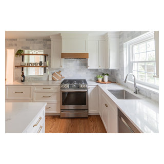 Cozy Transitional Kitchen Expansion - Transitional - Kitchen ...