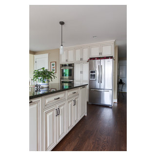 Cramped Cooking Space to Gourmet Eat-in Kitchen - Traditional - Kitchen ...