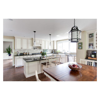 Cramped Cooking Space to Gourmet Eat-in Kitchen - Traditional - Kitchen ...