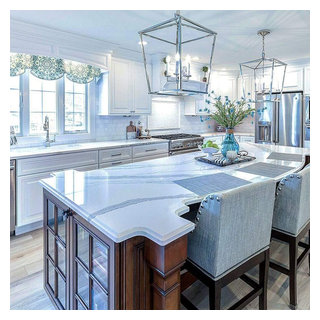 Crisp White Kitchen - Traditional - Kitchen - New York - by Alfano ...