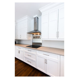 Cuisine Traditionnelle blanche / Traditional white Kitchen ...