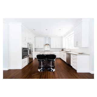 Cuisine Traditionnelle blanche / Traditional white Kitchen - Classique ...