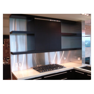 Custom hood fan - Modern - Kitchen - Calgary - by SPERBER Projects | Houzz