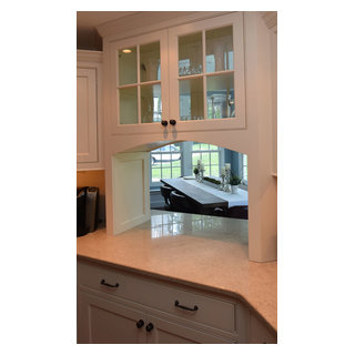 Custom kitchen with gourmet pass through to dining room - Traditional ...