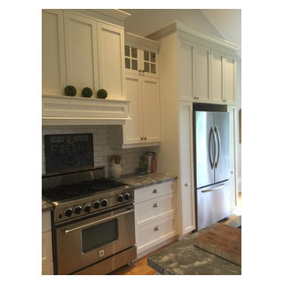 Custom Kitchens - Farmhouse - Kitchen - Toronto - by GK Interior ...