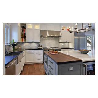 Custom Transitional Kitchens - Farmhouse - Kitchen - Miami - by Pars ...