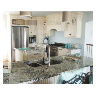 CYR LUMBER AND HOME CENTER - Traditional - Kitchen - Montreal - by User ...