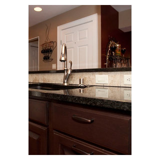 Dani Kitchen - Traditional - Kitchen - Milwaukee - by Architectural ...