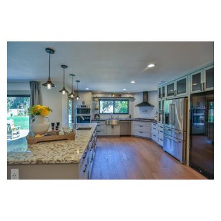 Davis - Kitchen - Sacramento - by HOUSEIDEA | Houzz