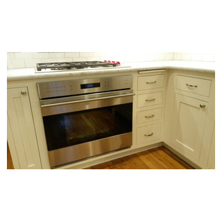 Deanna's Kitchen - Traditional - Kitchen - Omaha - by Woodbridge ...