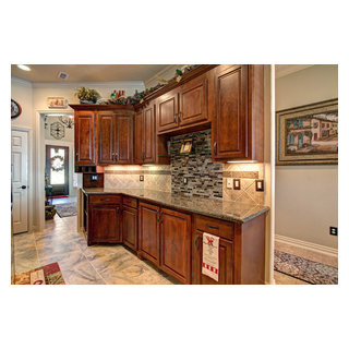 Desert Inn Kitchen Remodel - Traditional - Kitchen - Houston - by ...