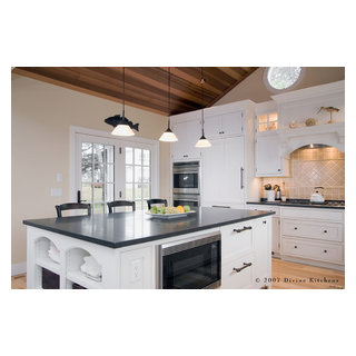 Divine Kitchens LLC - Traditional - Kitchen - Boston - by Divine Design ...