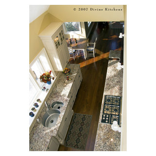 Divine Kitchens LLC - Traditional - Kitchen - Boston - by Divine Design ...
