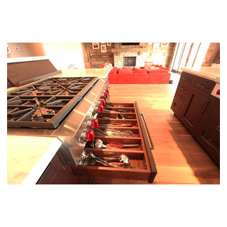 Drawer dividers under 36" Wolf Gas Cooktop - Farmhouse - Kitchen ...