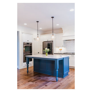 Dreamy Modern Farmhouse - Farmhouse - Kitchen - Seattle - by Neff ...