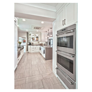 Dunedin Private Residence - Transitional - Kitchen - Tampa - by Klar ...