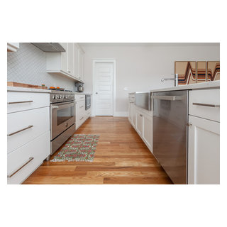 East Recess - Beach Style - Kitchen - Charleston - by Delpino Custom ...